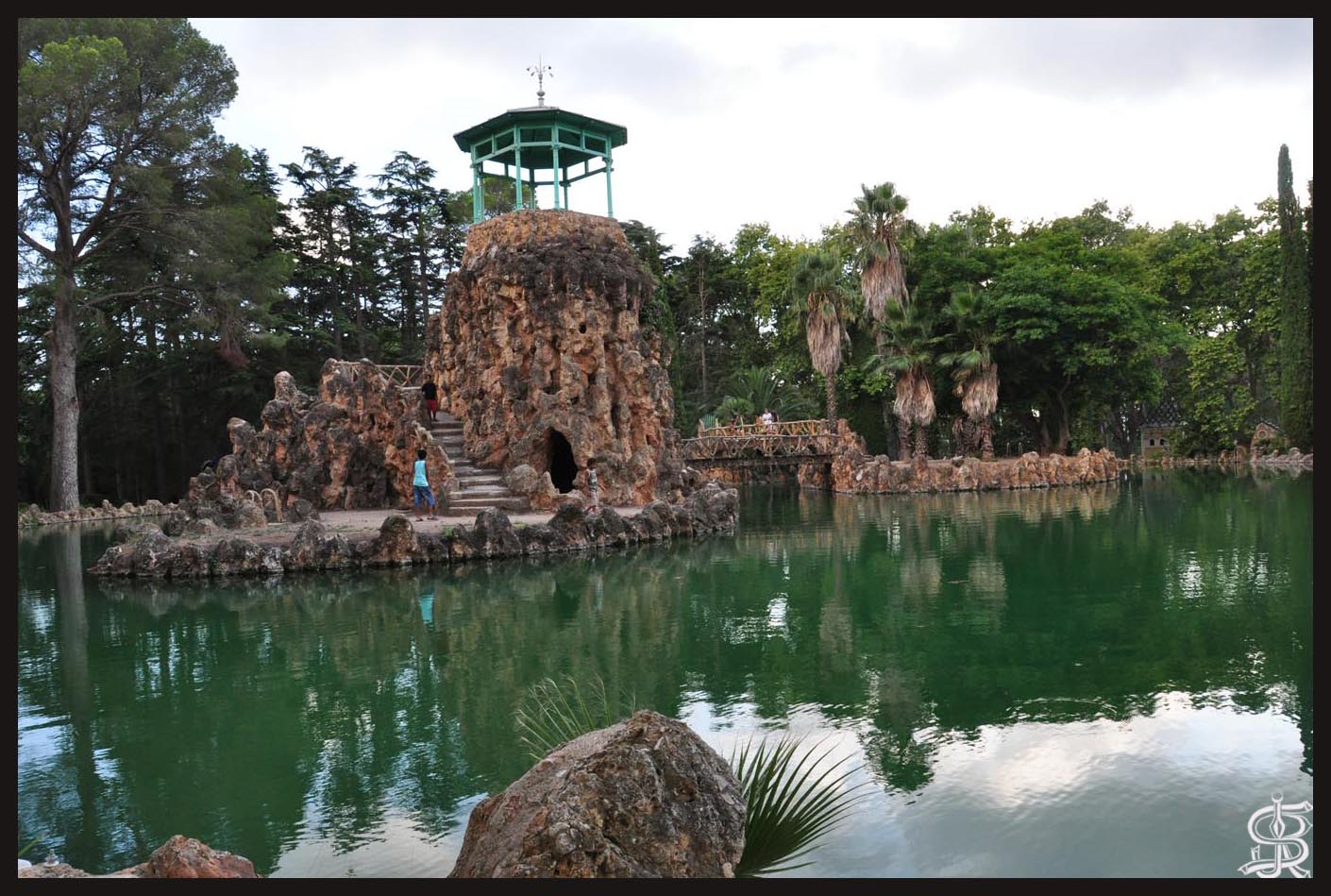 RECUERDO Y HUELLA DE UN PASADO: UNA TARDE EN EL PARQUE SAMA