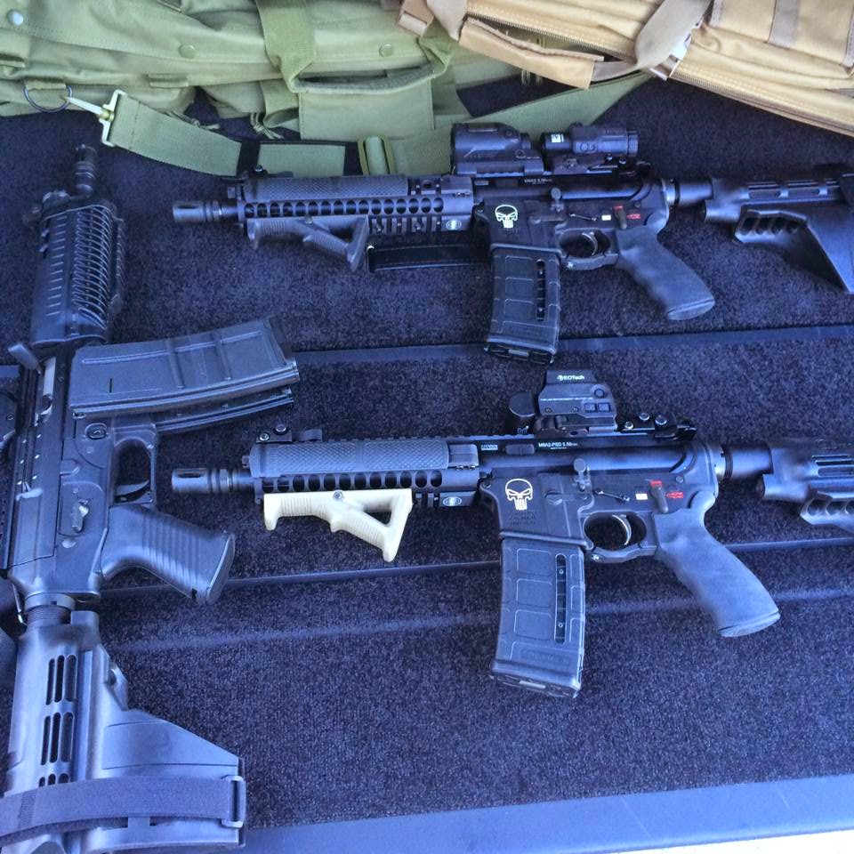Dan Bilzerian: DAN BILZERIAN LOVE WEAPONS