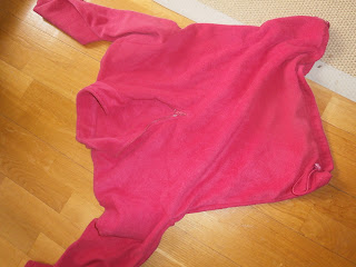 The Feverish Feltist: Elmo Lens friend/ camera scrunchie DIY