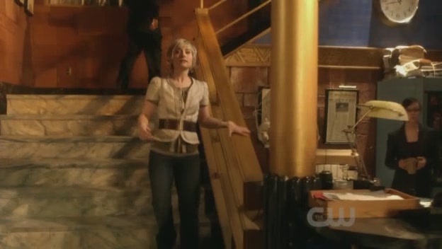 starving artist interests: smallville FINALE - about belts to breasts ...