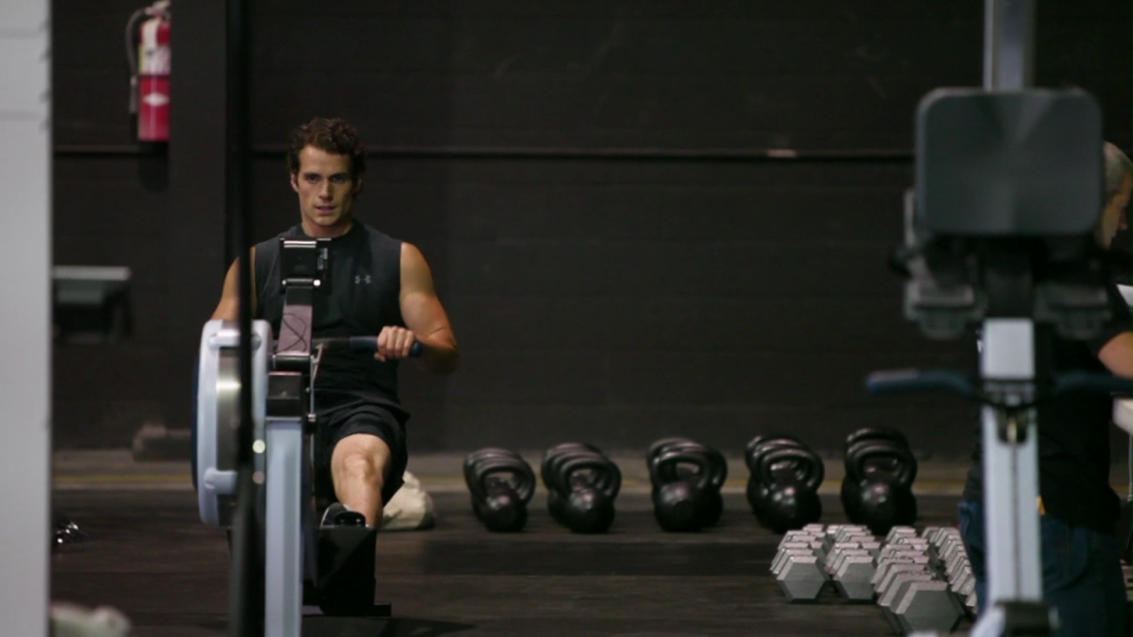 Henry Cavill News: 'Man of Steel' Out Today: Super-Buff Henry Cavill In ...