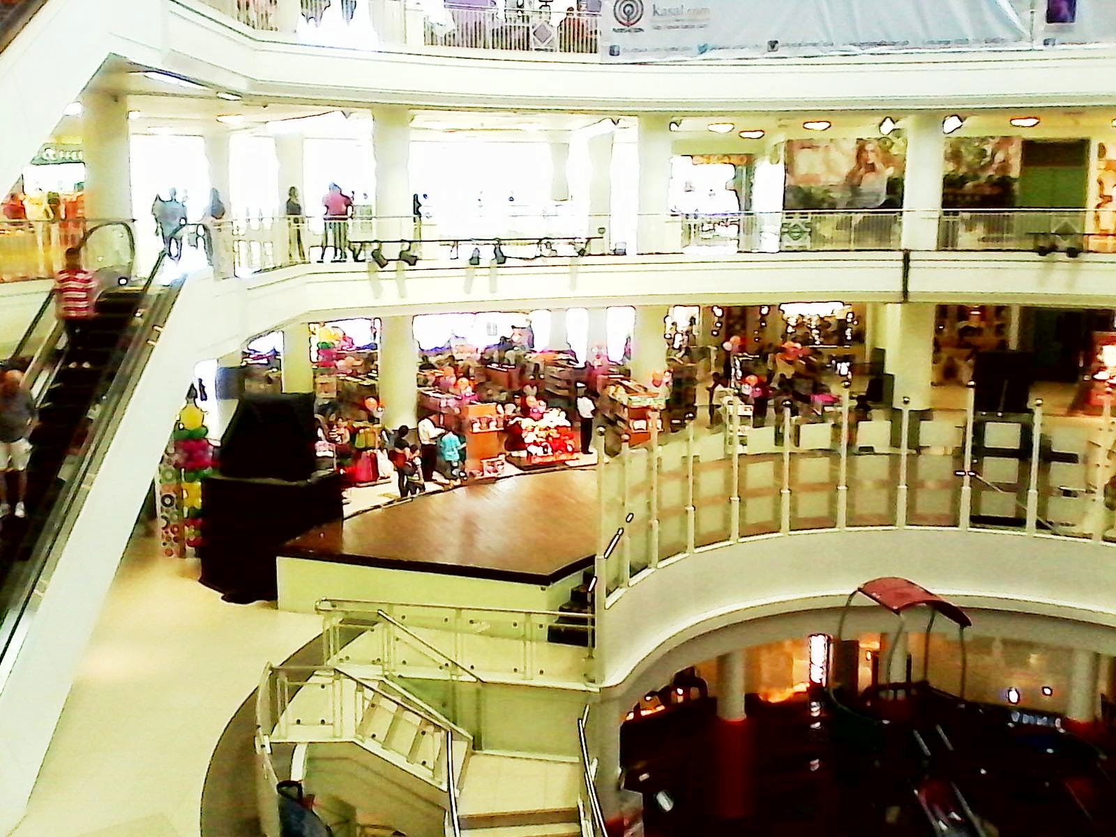 Must Be That Girl!: Inside Ayala Center Cebu