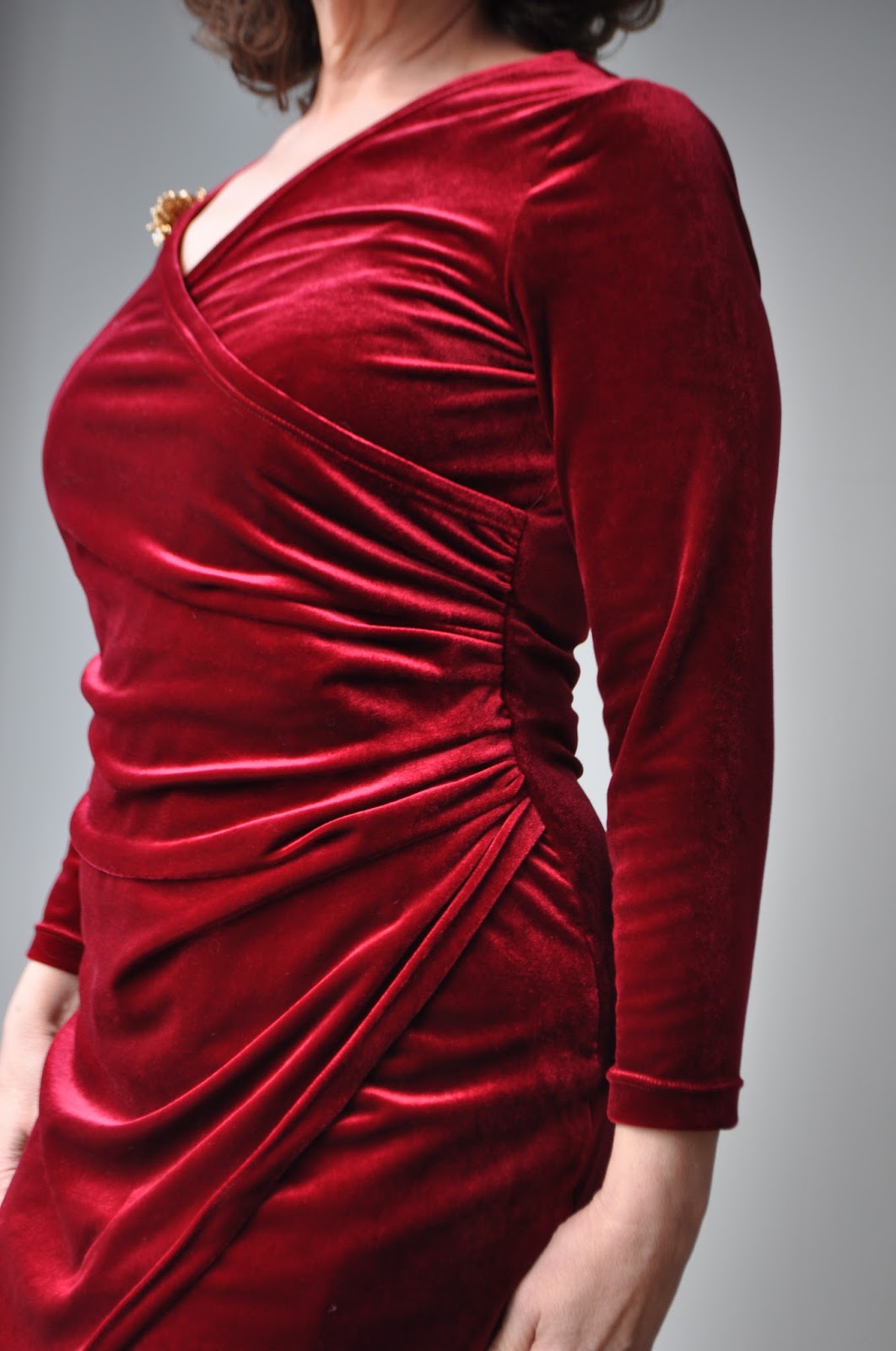 mags creative meanderings: Burda 6829:The Little Red Dress Project