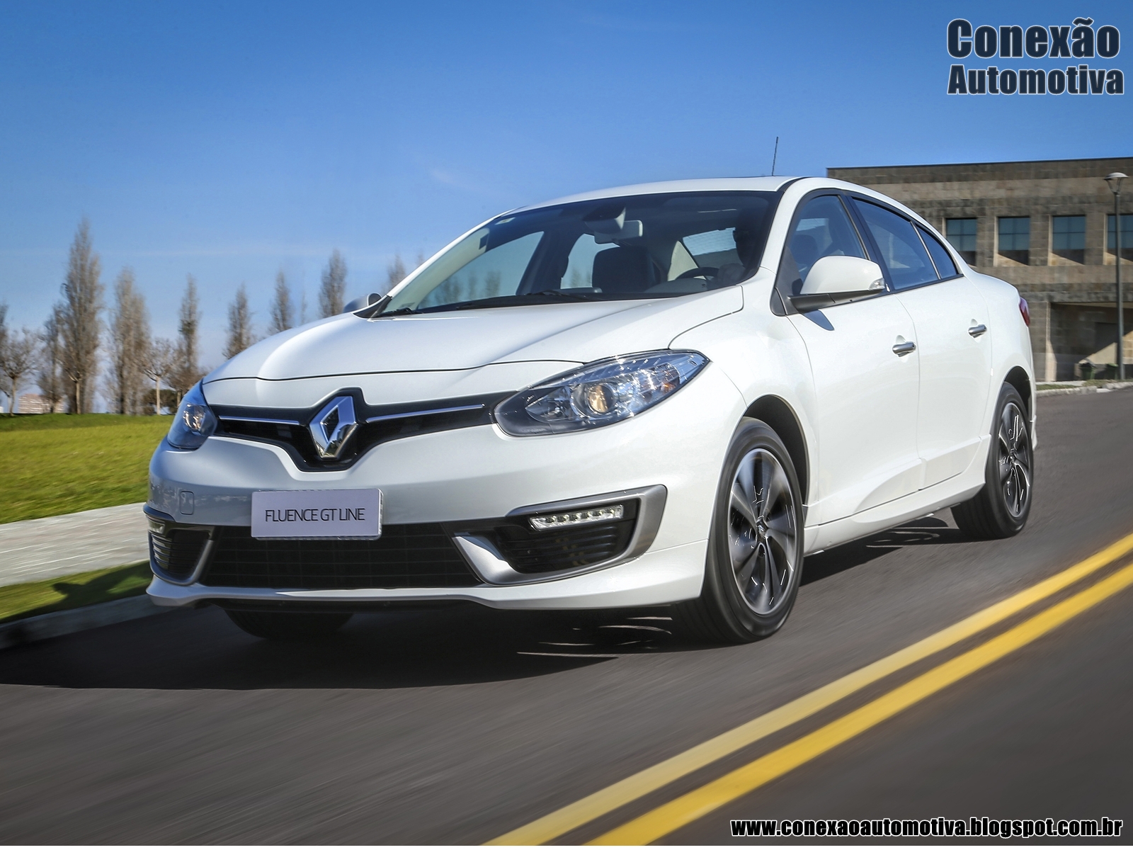 Papel de Parede: Renault Fluence GT Line e Effa K01!