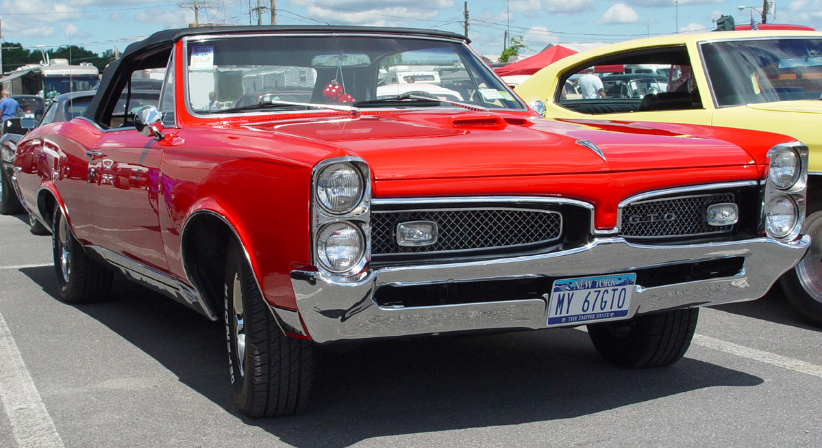 CACARS: First Muscle Car of Pontiac GTO