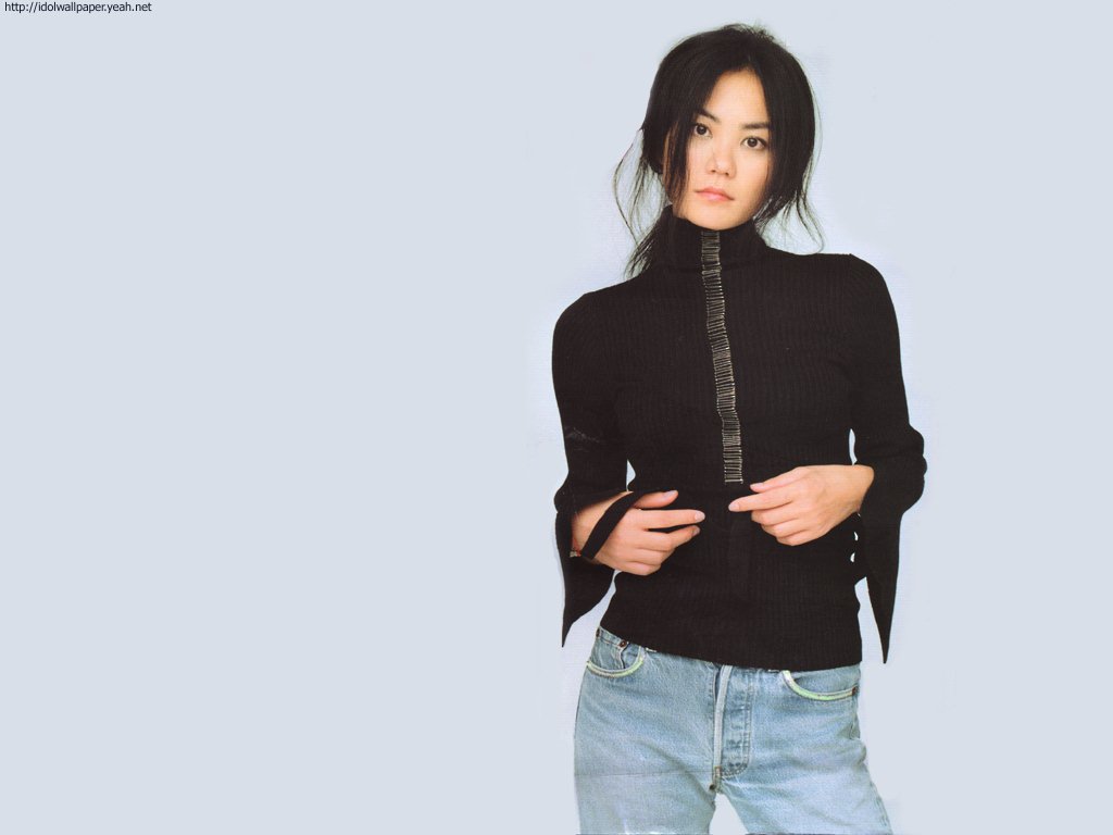 Chinese Famous Singer Faye Wong 王菲 I Am An Asian Girl