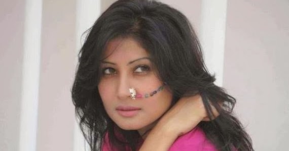 Top 10 Farah Ruma picture