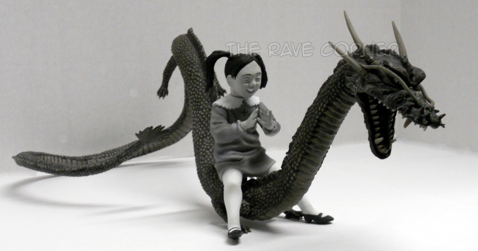 The Rave Corner: X-Plus: Kairyu (Manda) Figure Review