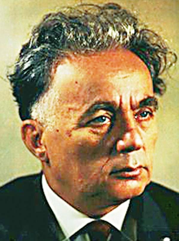 رحيل سعيد عقل.. فيلسوف القومية اللبنانية - منوعات