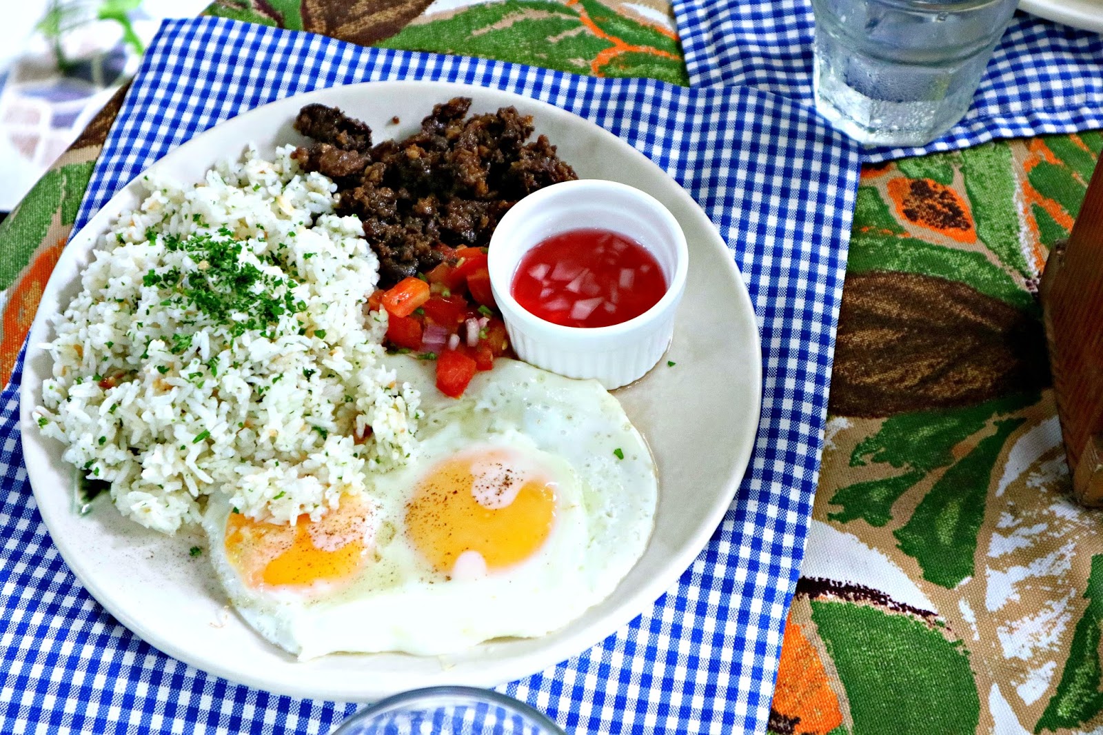 Weekend Brunch: Rustic Mornings by Isabelo - Living in the Moment