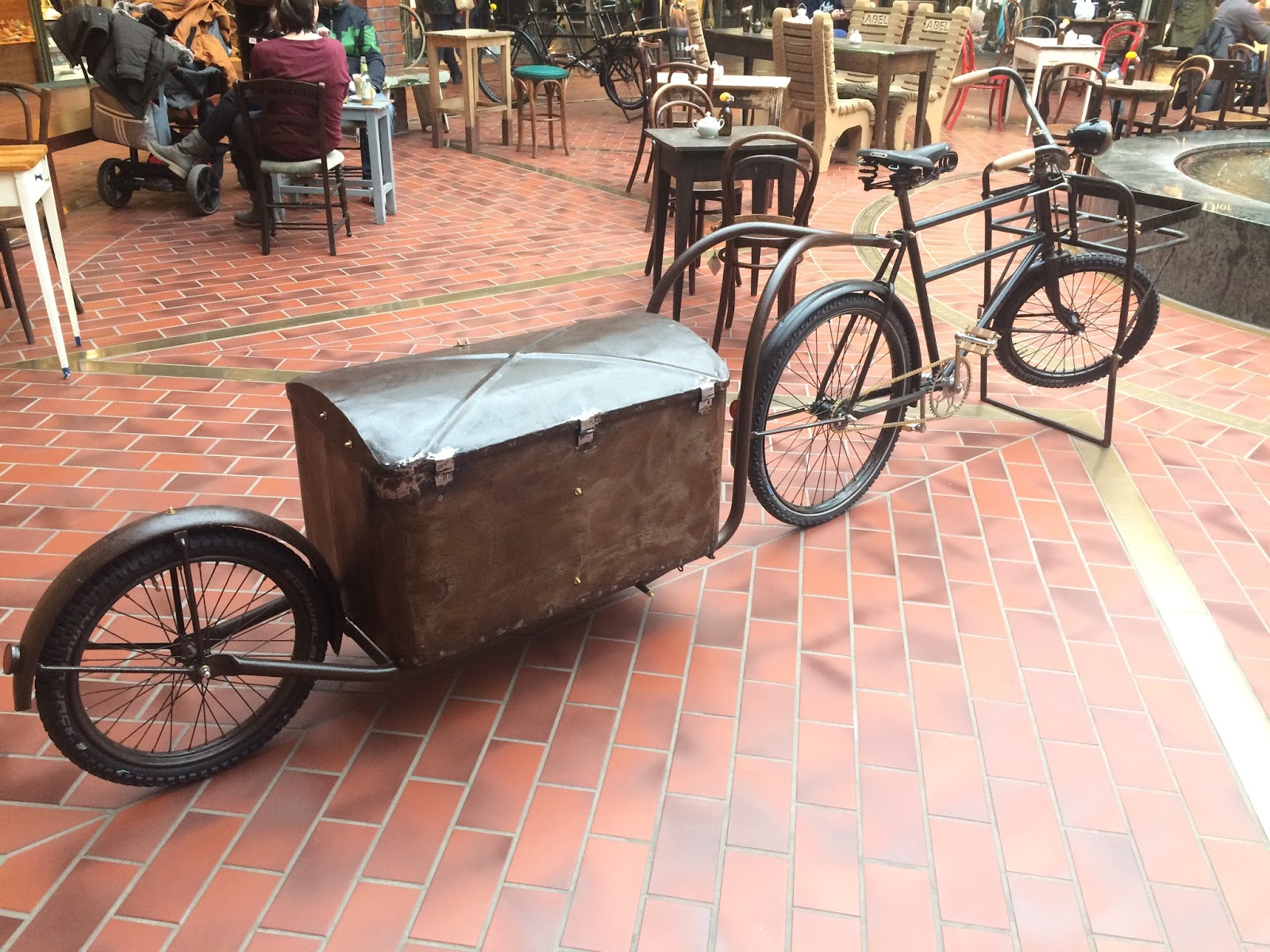 St-Pedali: Le Velo Cafe: Wie ein kostenloser Museumsbesuch