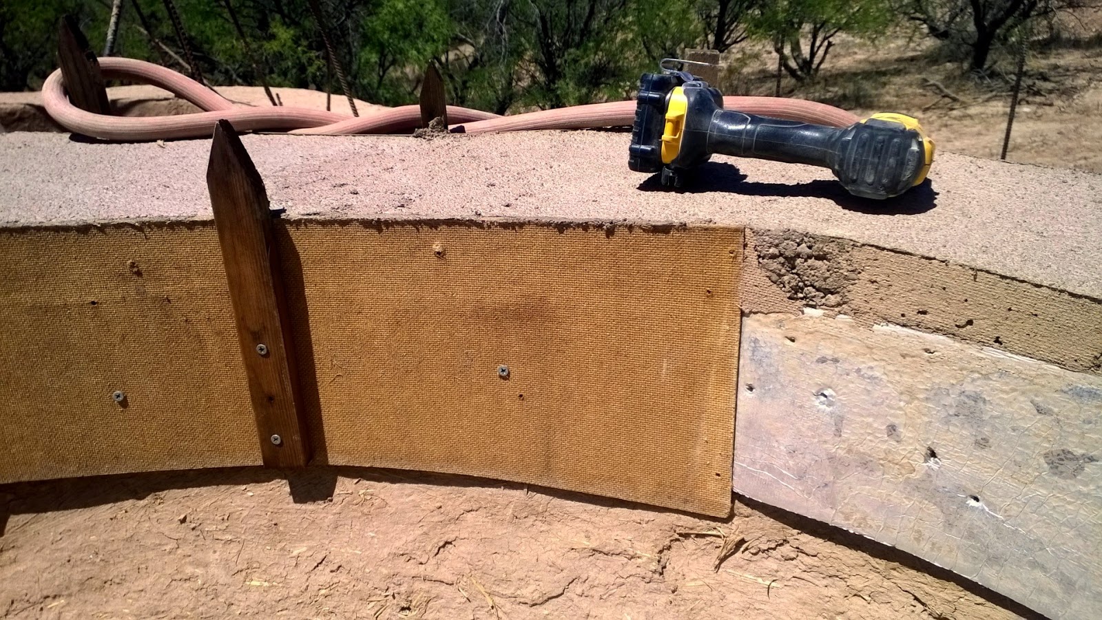 Cob Studio Construction - Arivaca, Arizona: Forming the Parapet Wall ...