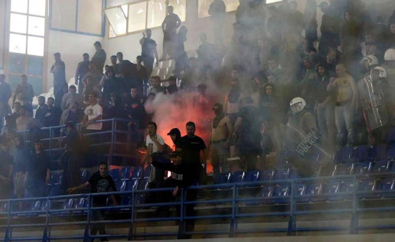 ΟΛΥΜΠΙΑΚΟΣ: ΕΠΕΙΣΟΔΙΑ ΣΤΗΝ ΠΑΤΡΑ ΑΝΑΜΕΣΑ ΣΕ ΟΠΑΔΟΥΣ ΠΑΟΚ ΚΑΙ ΑΕΚ ΜΕ ...