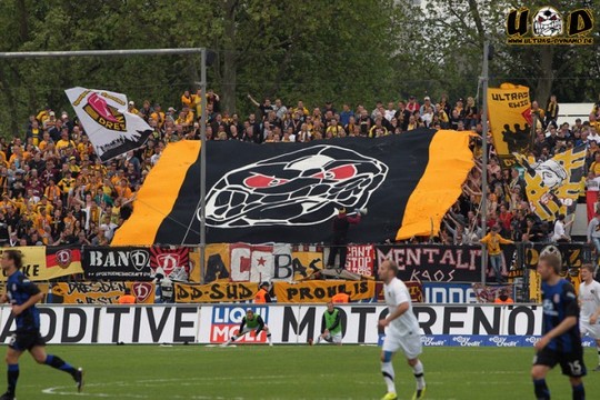 .::Sportlich-Elegant::. - Photo-Video-MatchReports | Ultras, Tifo: FSV ...