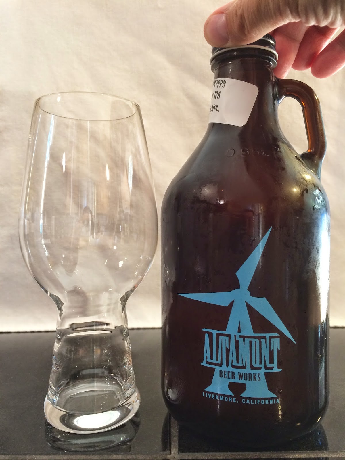 NorCal Beer Blog: Altamont Beer Works Hella Hoppy Double IPA