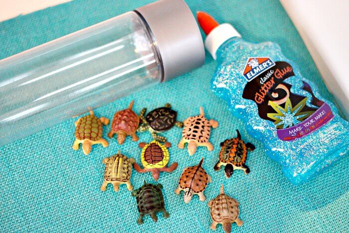 Swimming Turtles Discovery Bottle Activity for Preschoolers | Sunny Day ...