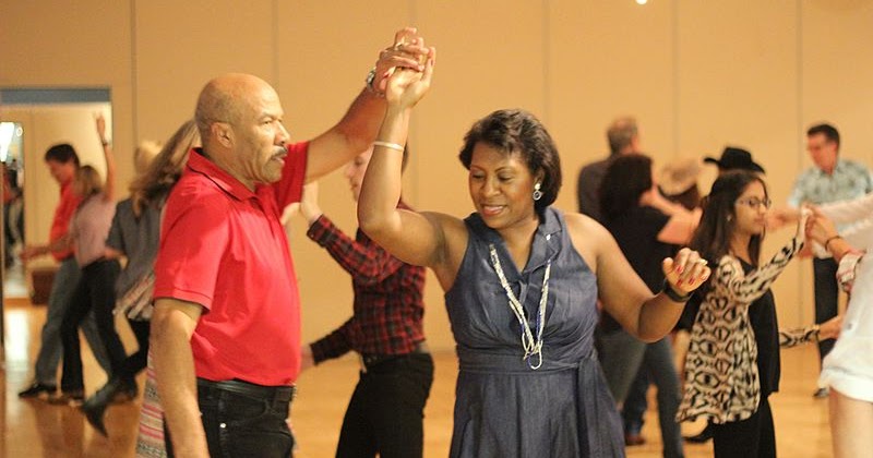 Cómo bailar bien en una discoteca