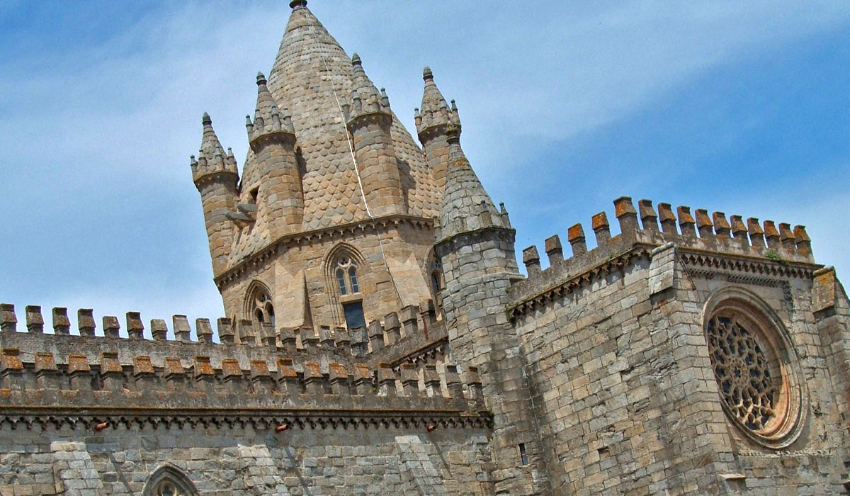 Baúl del Arte: LOS CIMBORRIOS DEL DUERO O CASTELLANO Y LEONESES