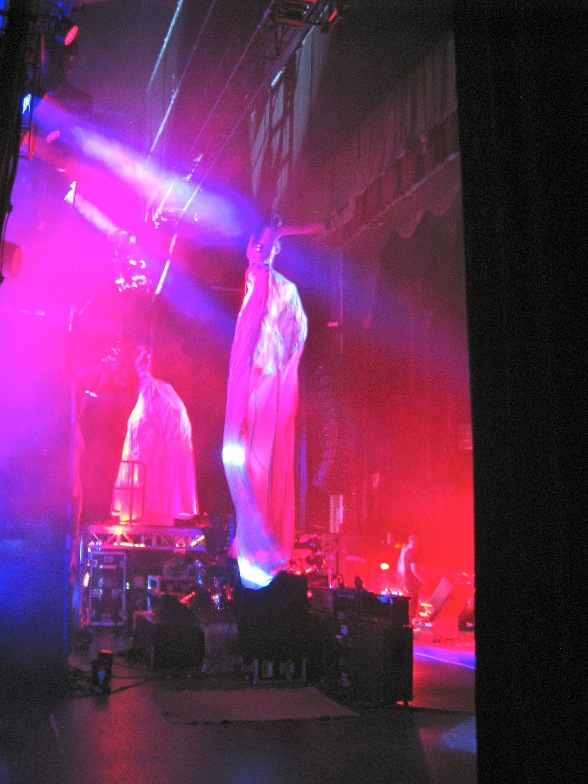 Blogtown: Janes In Chains at Irvine Amphitheater!