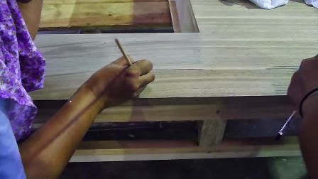 graining for wood finishing - wisno wood furniture finishing