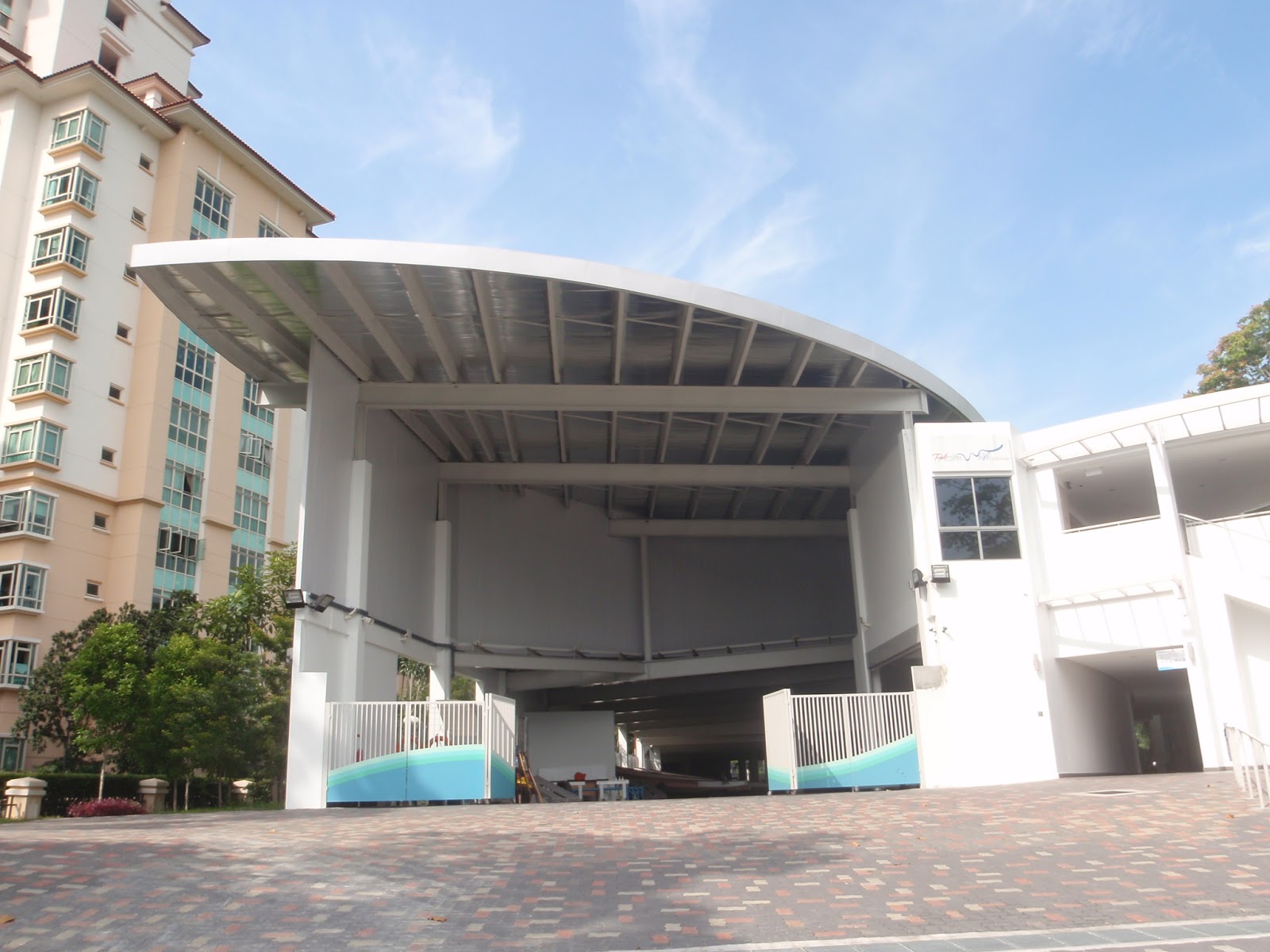 Wanderlust Paddling: Passion Wave @ Marina Bay Walkabout