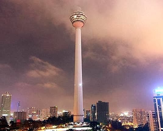 KEMBANG TERHALANG: Menara Kuala Lumpur (KL Tower)