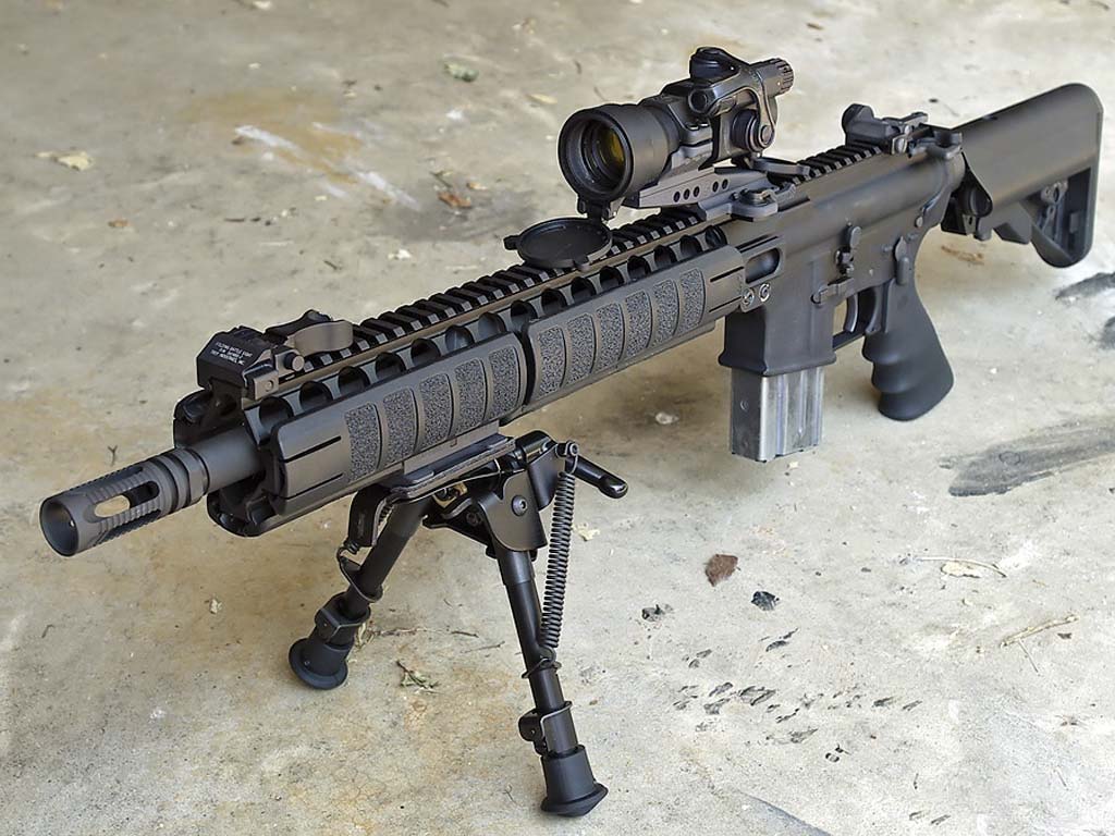 Every One Wallpapers: HD Amazing Weapons Wallpapers 2012