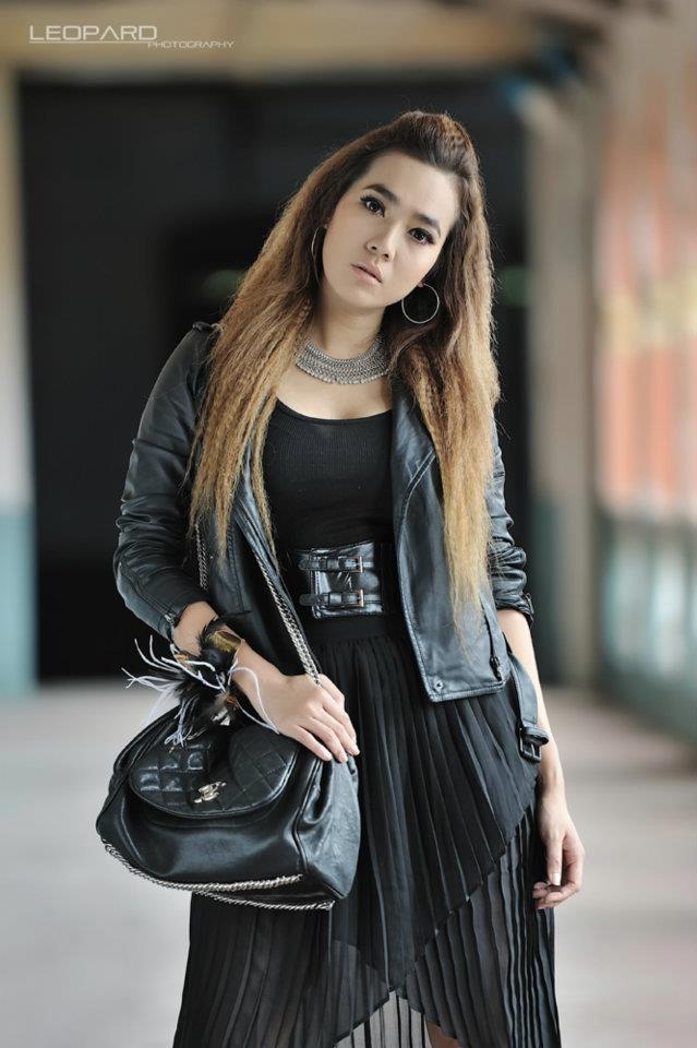 Myanmar Celebrities: Beautiful Outdoor Portrait- Moe Hay Ko