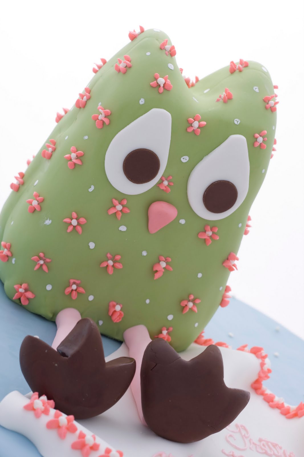 The Crimson Cake Blog: Pottery Barn Owl Baby Shower Cake