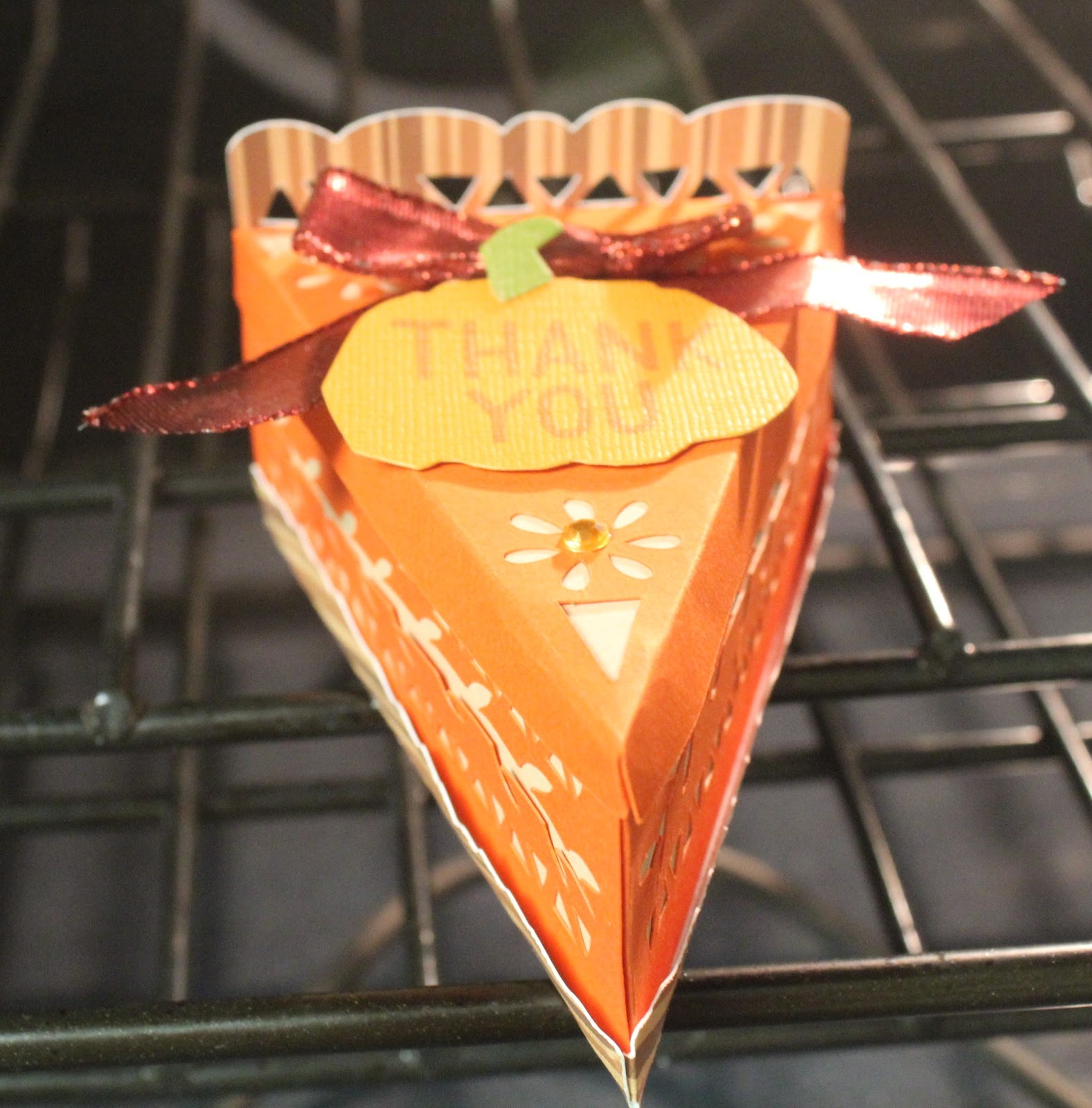 Created by Sunshine HoneyBee: Thanksgiving Pumpkin Pie Box