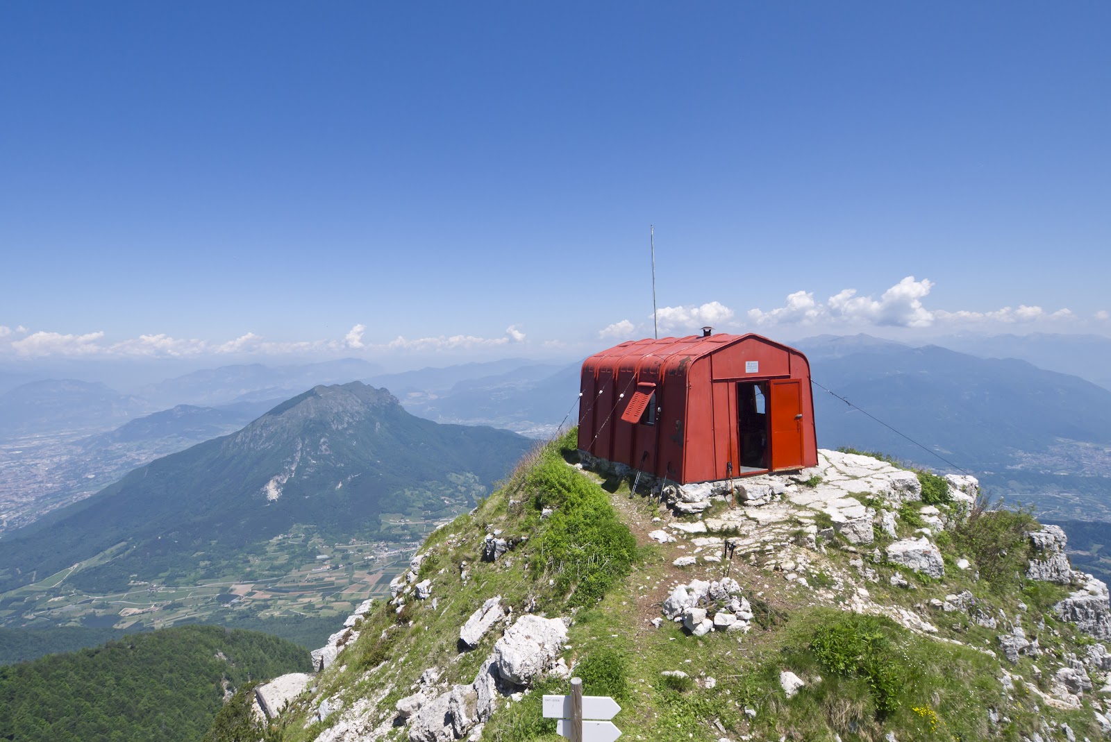 cipputiblog: Bivacco "Alla Madonnina" in Vigolana