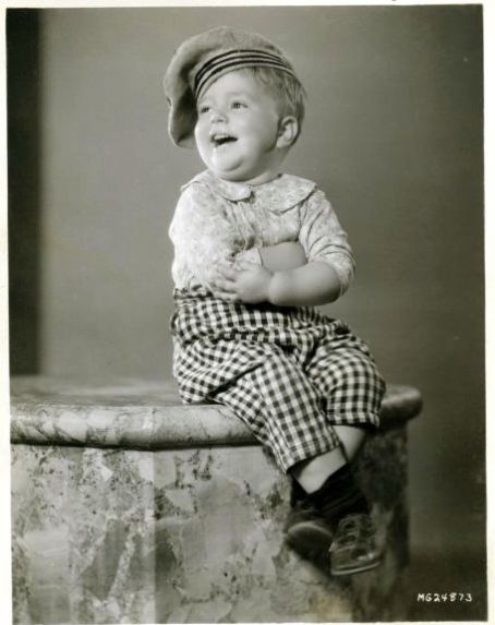 The Little Rascals -- Spanky George MacFarland • Eve Out of the Garden