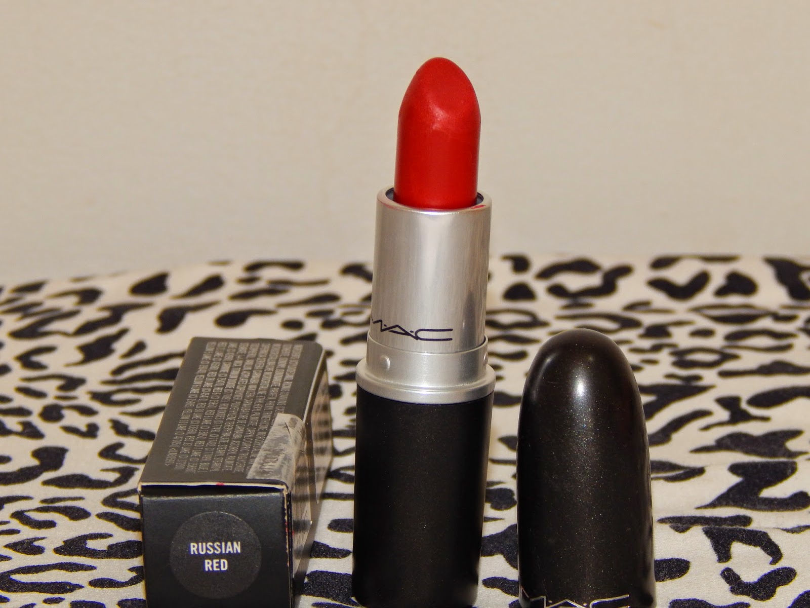 Cherry Poison: Resenha: Batom Russian Red da Mac