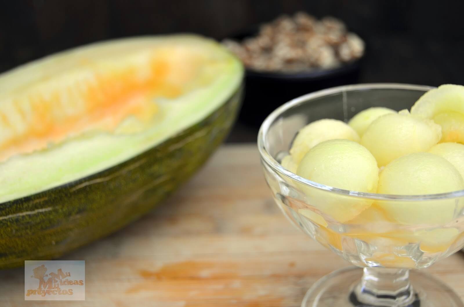 COPA DE MELÓN CON YOGUR LIGHT Y NUECES DE CALIFORNIA - Mil ideas, mil ...