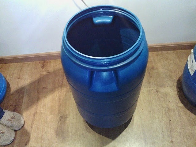 Tambor Bombonas Tonel Barril de PlástIco : Tambor 90 Litros - Tampa com ...