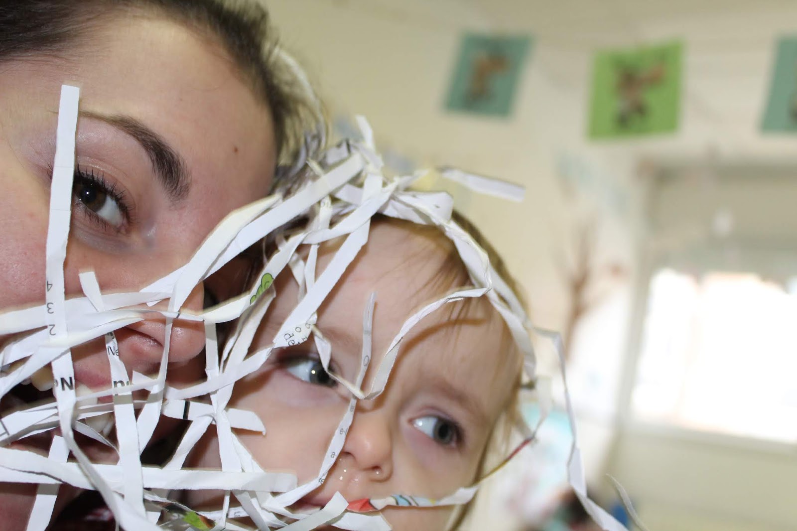 Gresol Kids: Shredded paper activity - "I am a little snowman"