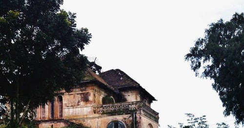 Kembali ke Masa Lalu, Melalui Gedung Kuning Di Kota Ungaran.