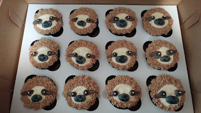 Anna's Confections: Sloth Cake and cupcakes