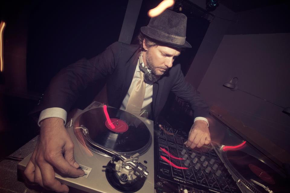 Blog from the eBar: DJ Czech, Edwin the Cat, The ShiKing (Friday, April 19)