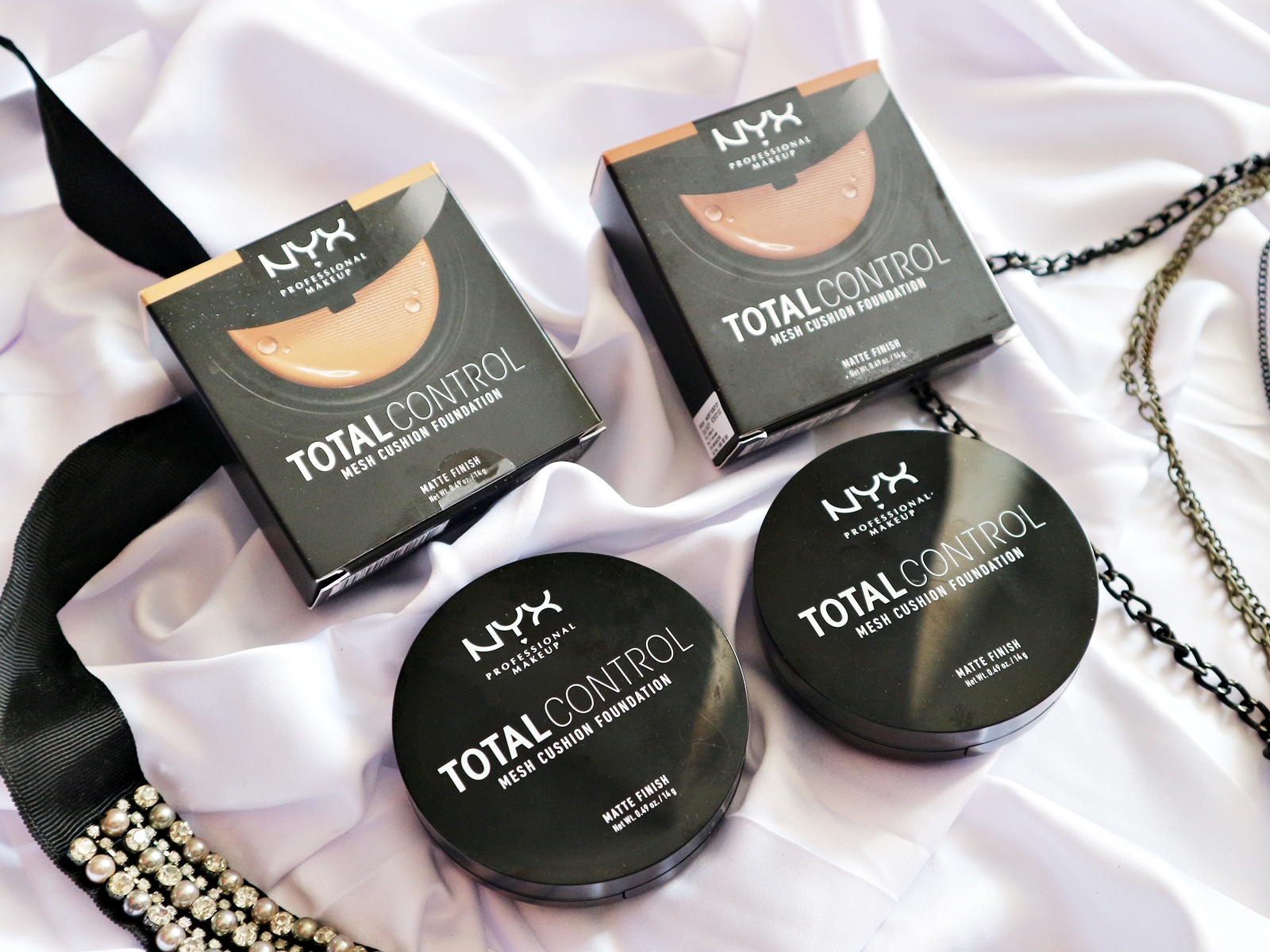 REVIEW: NYX Total Control Mesh Cushion Foundation Classic Cheshnut, Almond