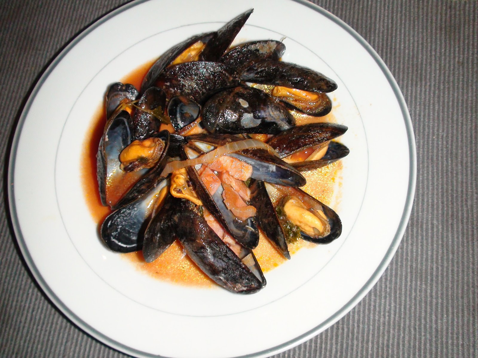 Mexilhão em tomatada