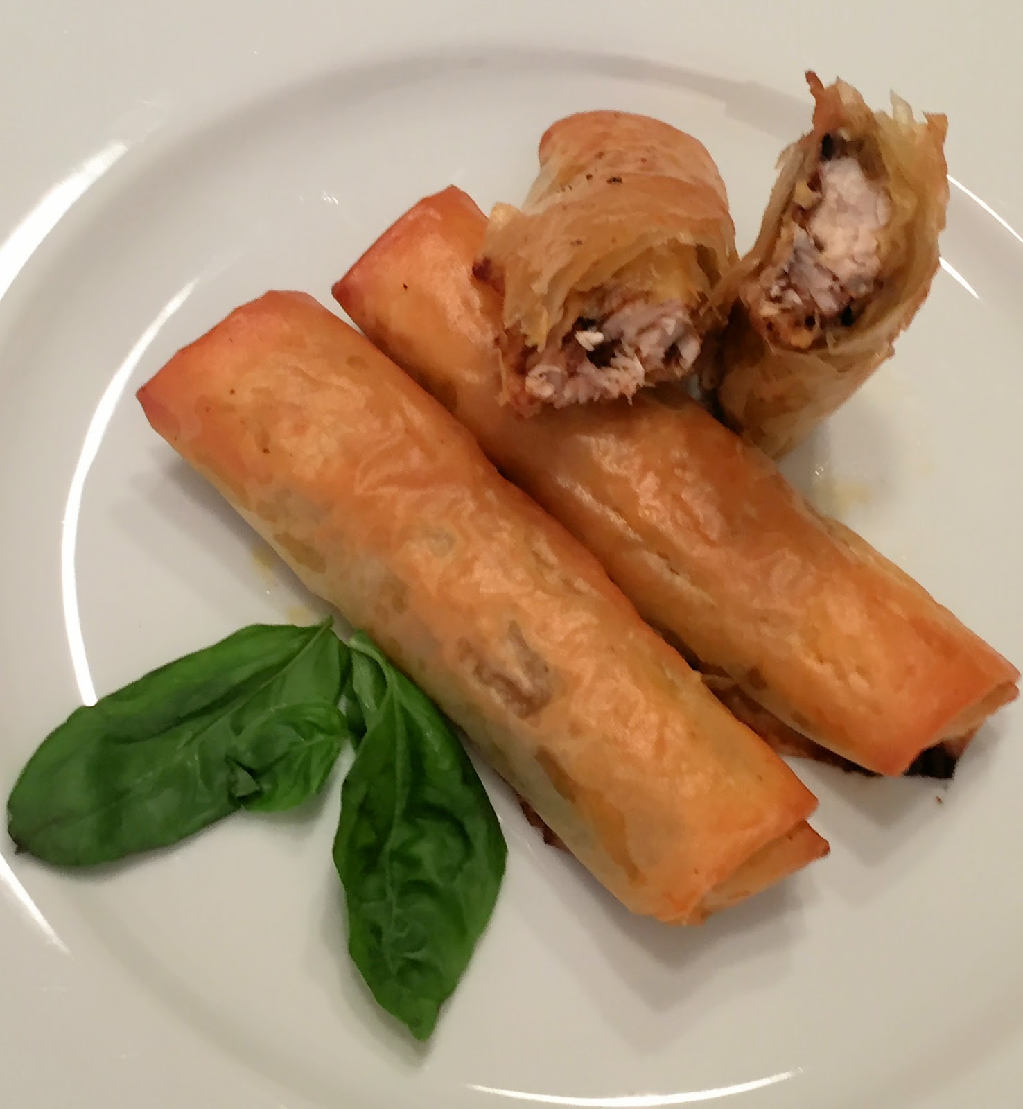 Manuela ai fornelli: Involtini di pasta phyllo con spada e melanzane