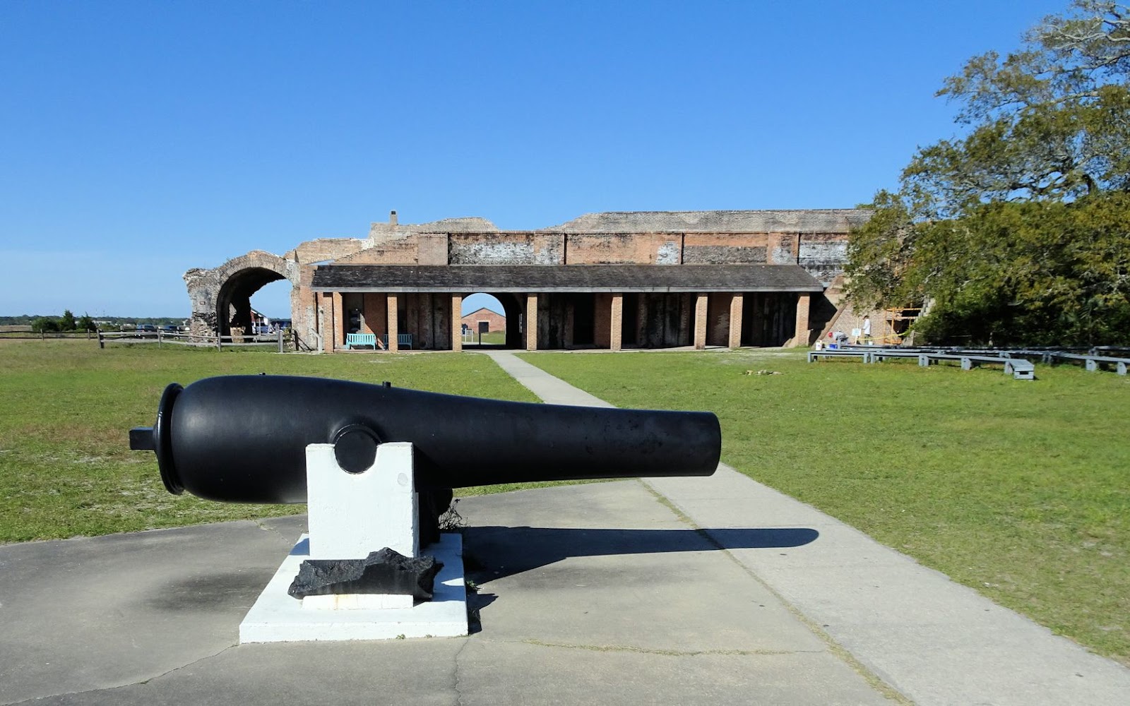 Femme au foyer: Gulf Islands - Fort Pickens