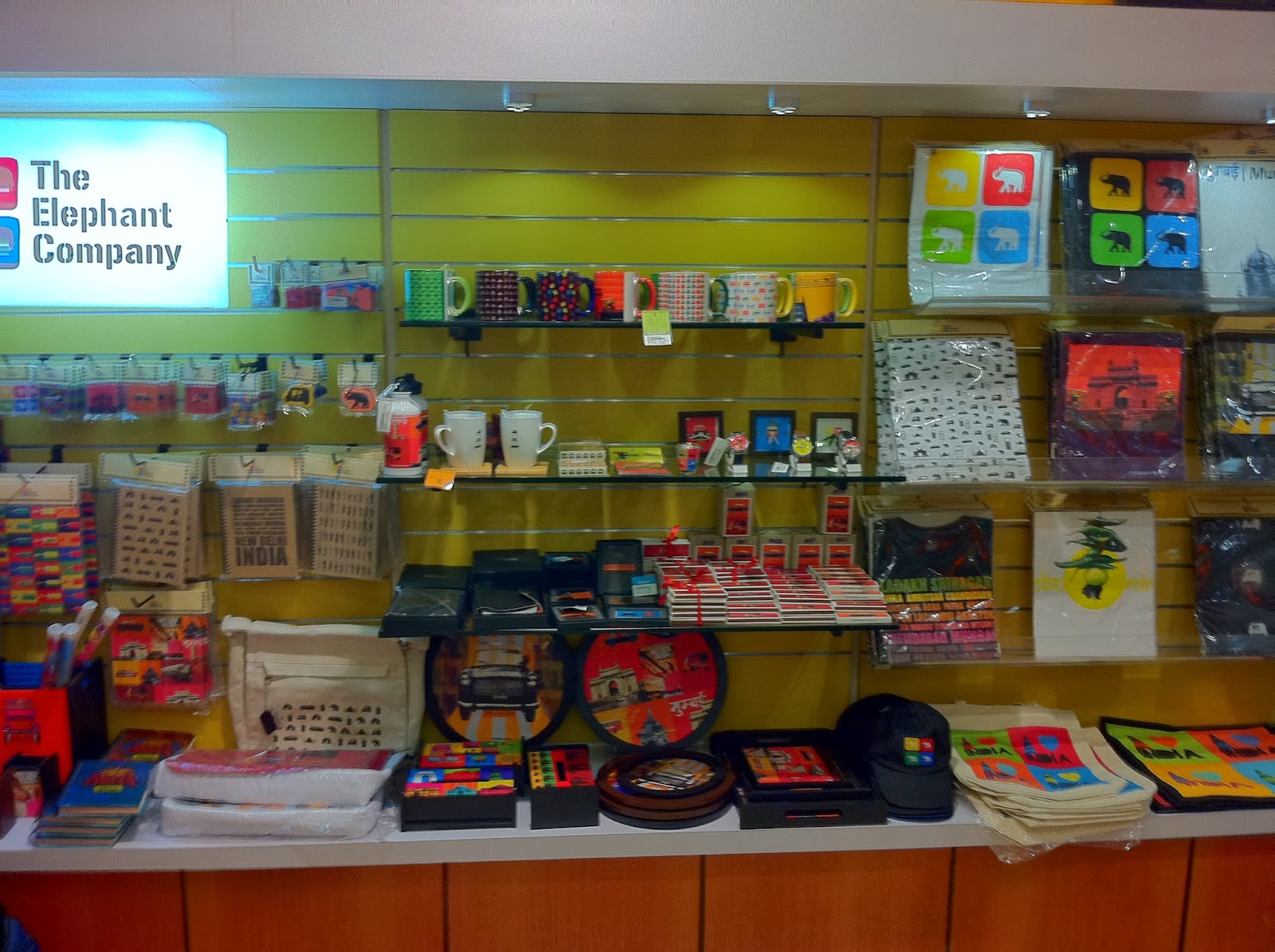 Lost In Detailing: RETAIL- the Bombay Store, Inorbit, Pune.