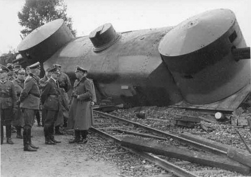 NAZI JERMAN: Foto Adolf Hitler dan Erwin Rommel