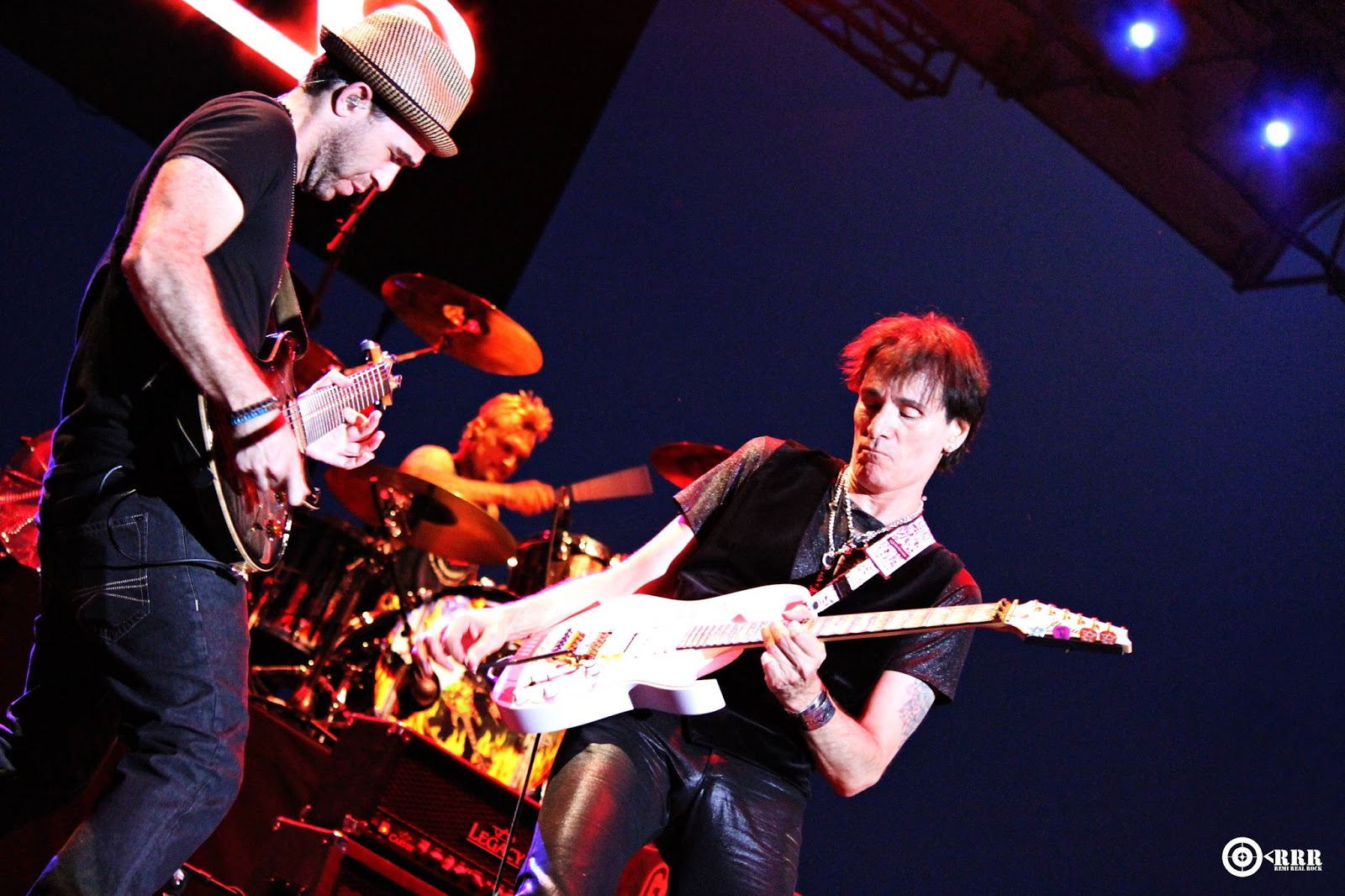 ESCLUSIVA: Steve Vai dal vivo al Vittoriale - EUROPE MEDIA