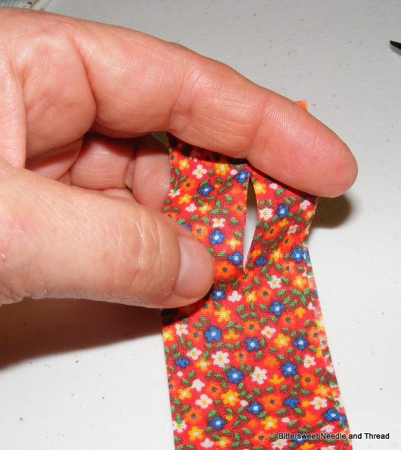 Bittersweet Needle and Thread: Rag Rug Tutorial