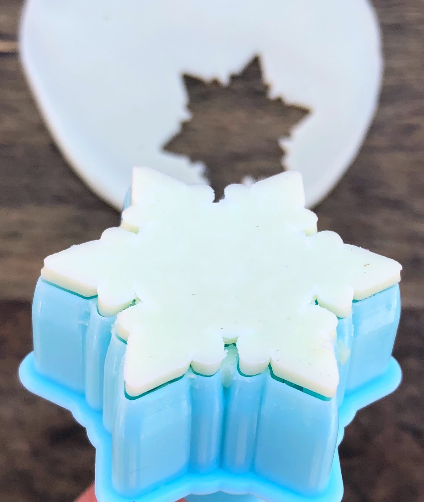 Jac o' lyn Murphy: Snowflake topped Potato Soup