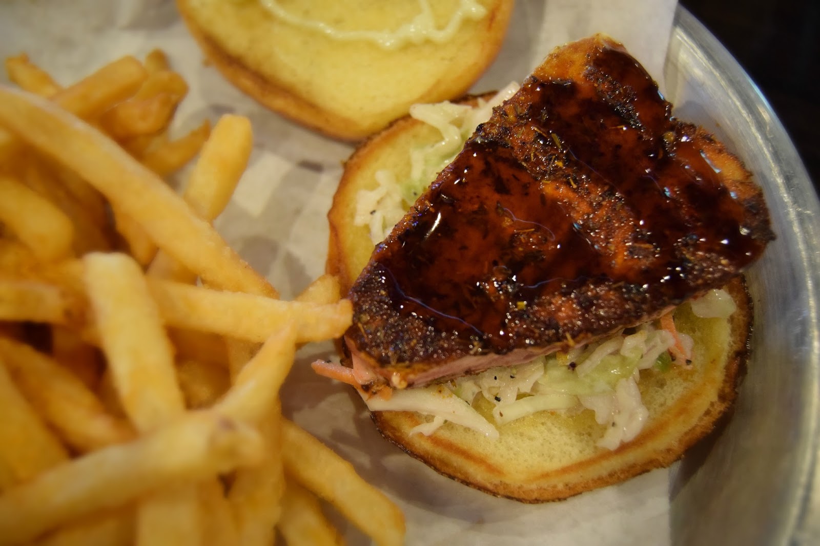 Tucker's Shuckers: Celebrate National Seafood Month at Tuckers Shuckers!