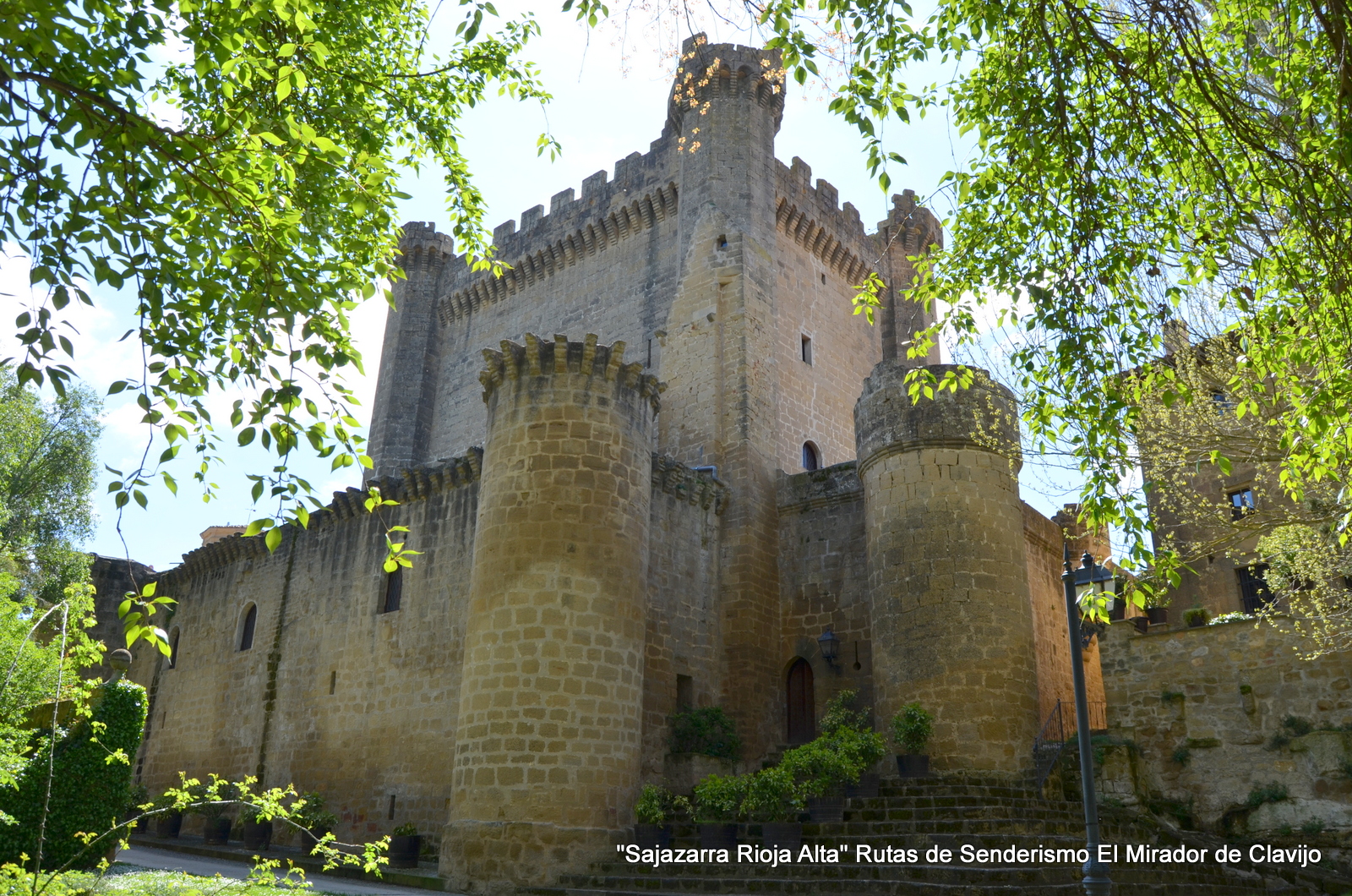 El Mirador de Clavijo turismo rural en La Rioja: Castillo de Sajazarra ...